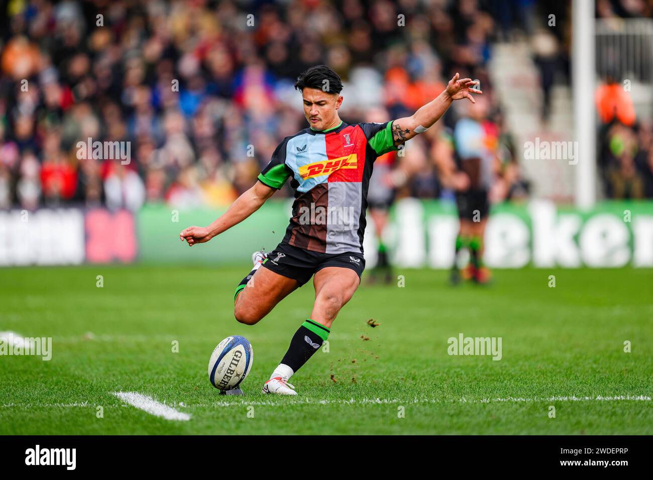LONDON, UNITED KINGDOM. 20th, Jan 2024. Marcus Smith of Harlequins ...
