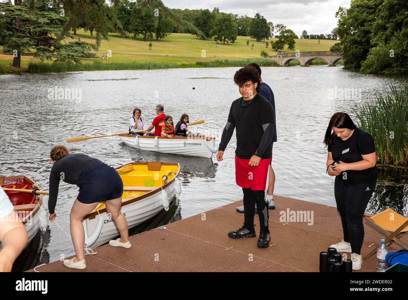 Boating lake staff hi-res stock photography and images - Alamy