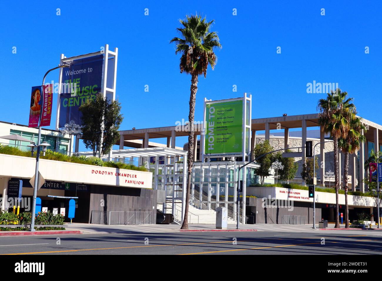 Los Angeles, California: The Music Center - Dorothy Chandler Pavilion ...