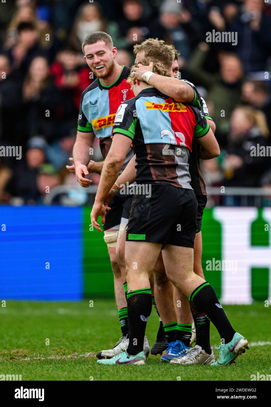 Harlequins rugby team hi-res stock photography and images - Alamy
