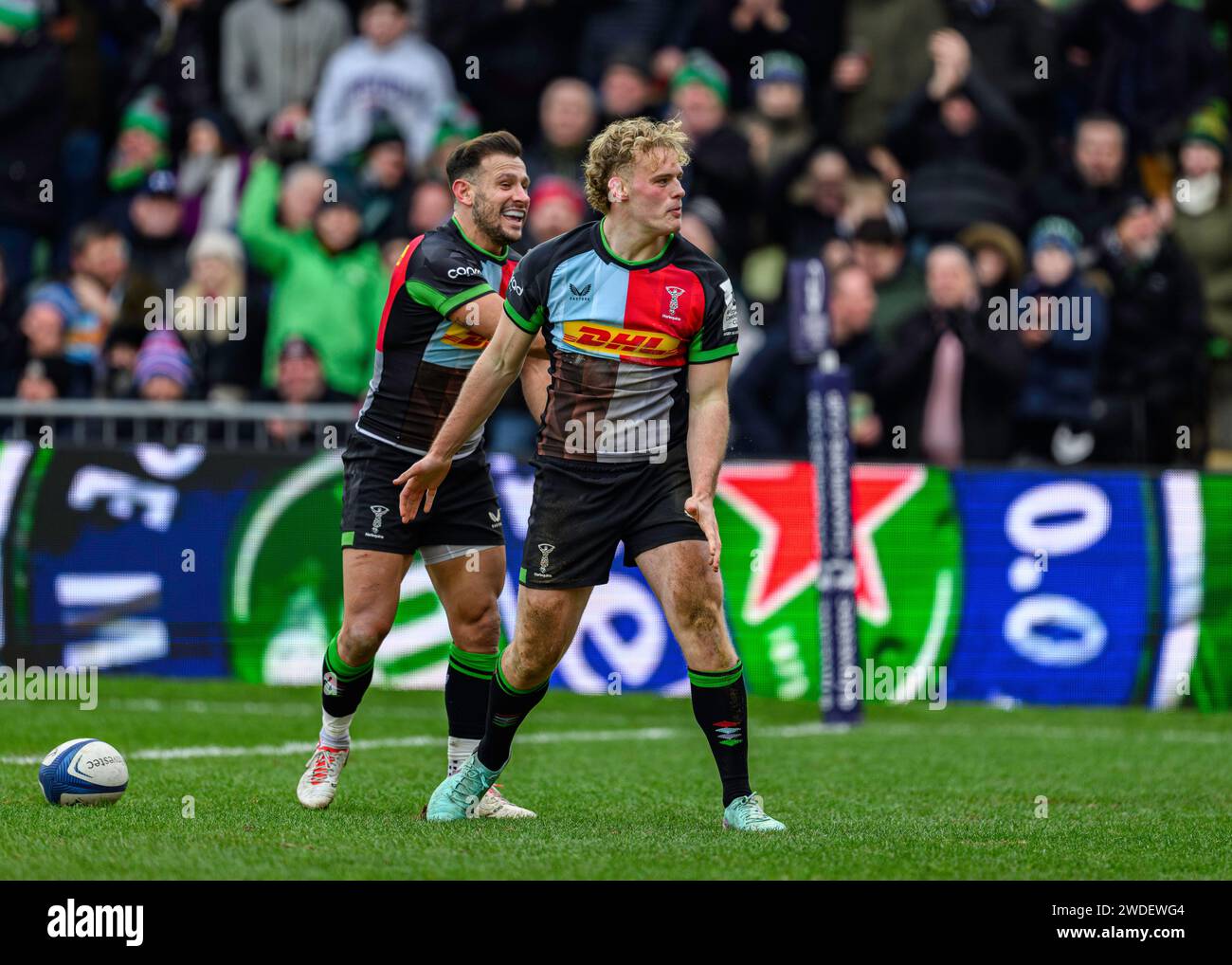 LONDON, UNITED KINGDOM. 20th, Jan 2024. Louis Lynagh of Harlequins ...
