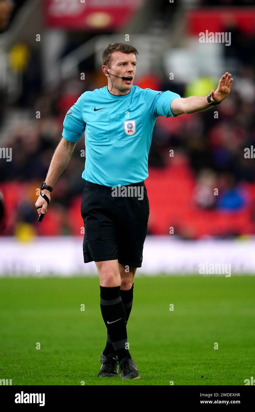 Referee Sam Barrott during the Sky Bet Championship match at the bet365 ...