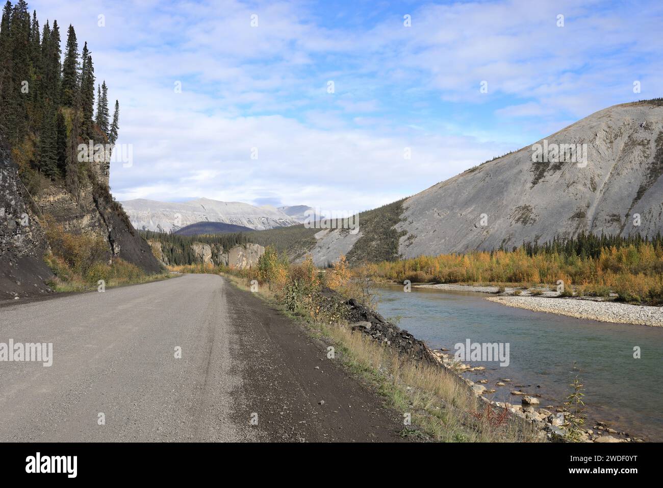 Mountainous Dempster Highway Stock Photo - Alamy