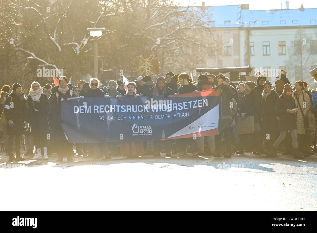 Resistance resisting hi-res stock photography and images - Alamy