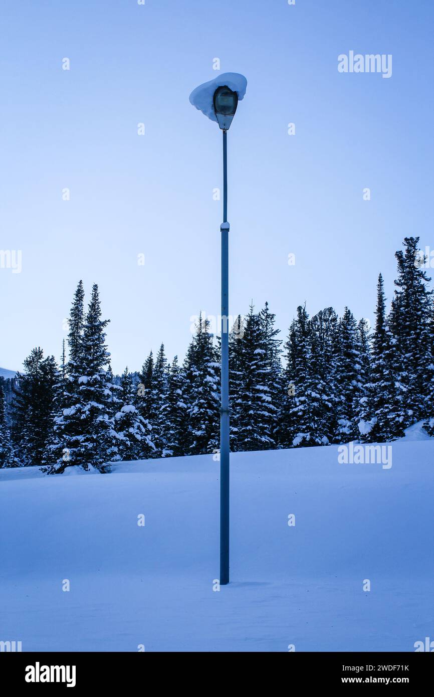 Lamp post snow hi-res stock photography and images - Alamy