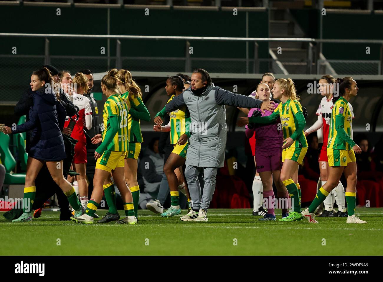 Action scuffle football hi-res stock photography and images - Alamy