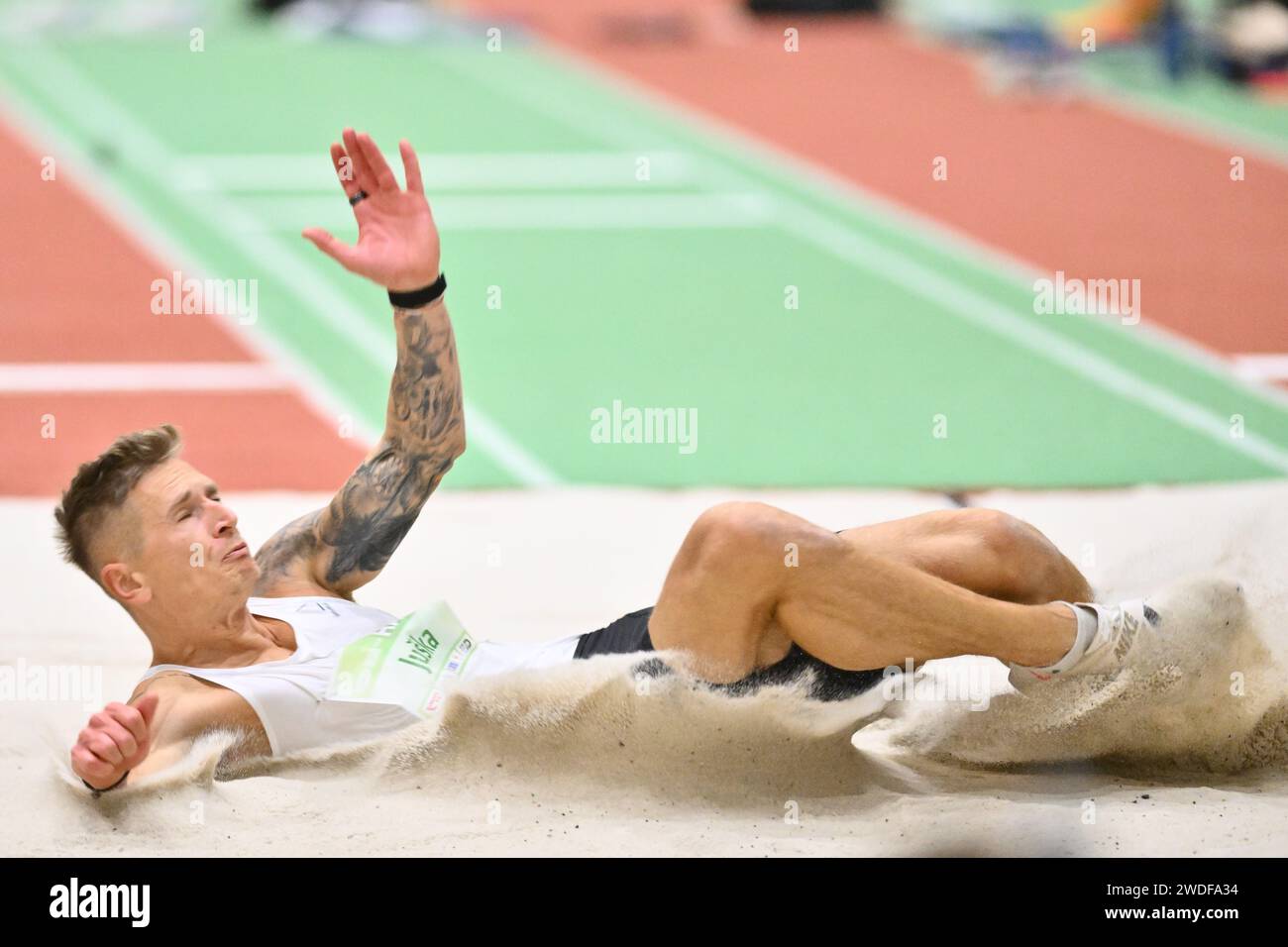 Athlete long jump indoor hi-res stock photography and images - Alamy
