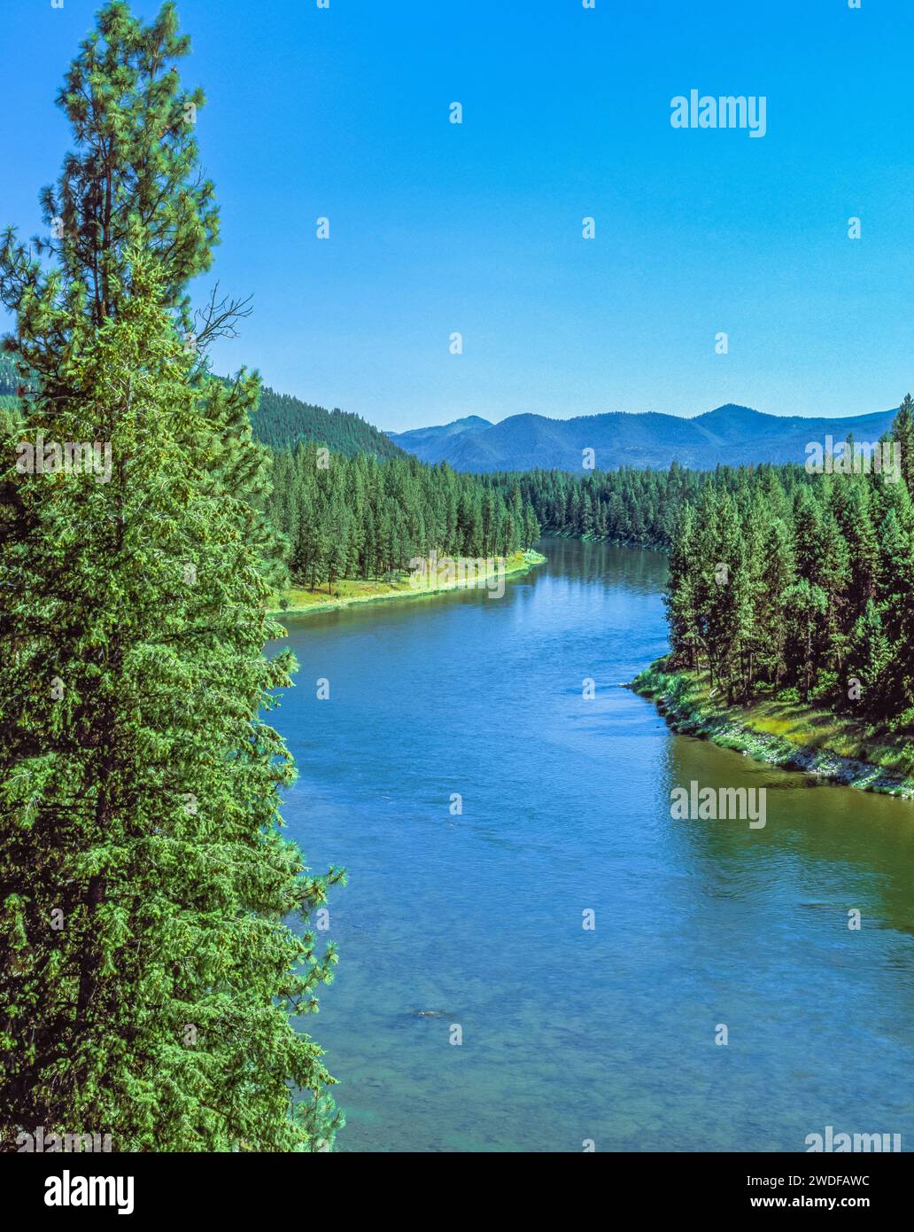 River flowing through john hi-res stock photography and images - Alamy
