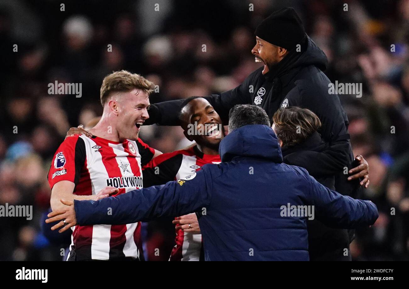 Brentford's Ivan Toney (centre) celebrates with Nathan Collins and the ...