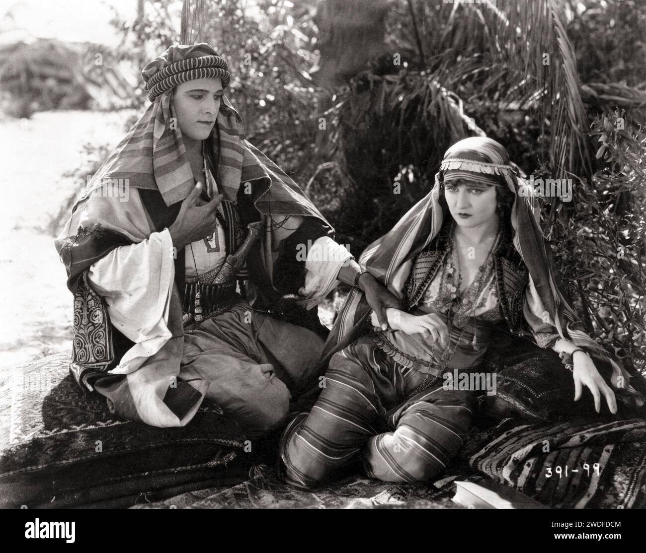 Rudolph valentino image hi-res stock photography and images - Alamy