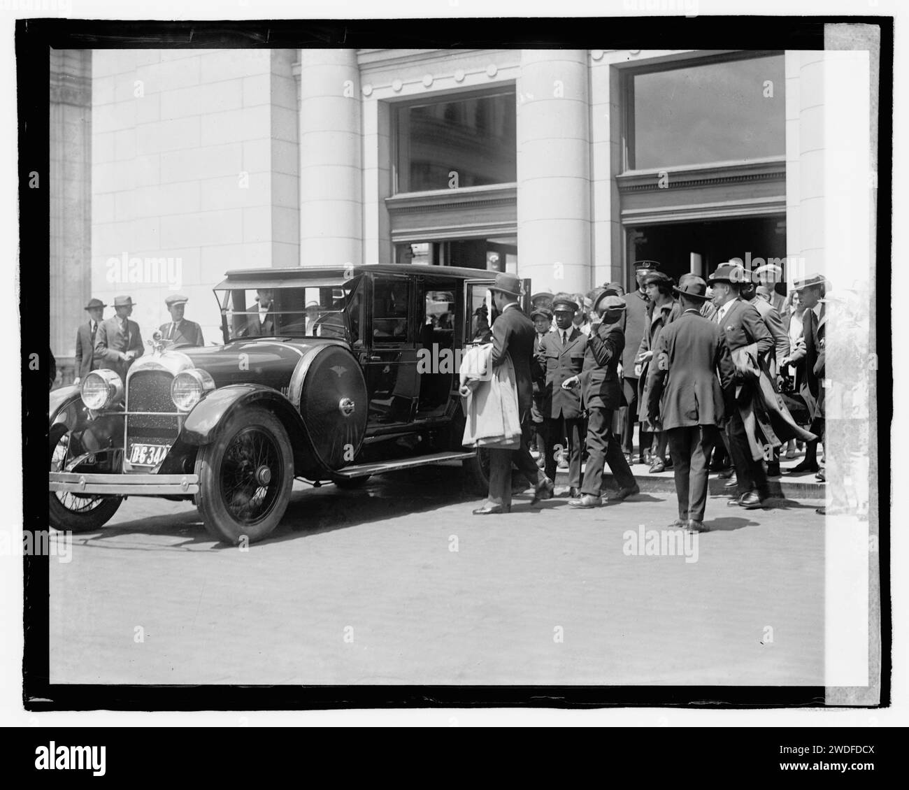 Movie car vintage Black and White Stock Photos & Images - Alamy