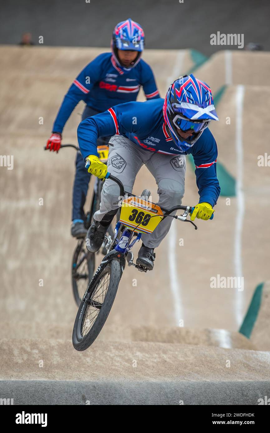 Bell boys hi-res stock photography and images - Alamy