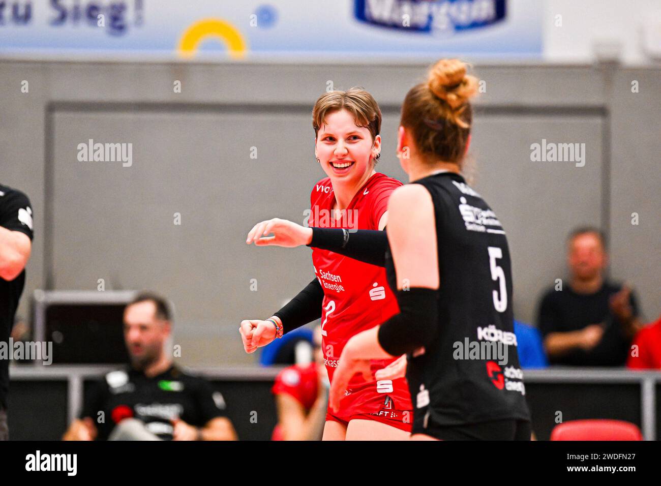 Dresden, Deutschland. 20th Jan, 2024. Larissa Winter (Dresdner SC, #2 ...