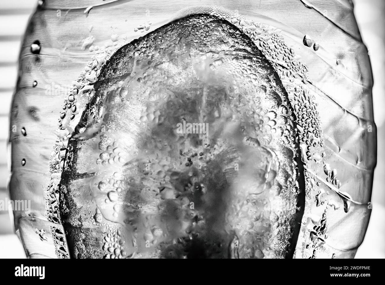 Bottle mineral water droplets hi-res stock photography and images - Alamy