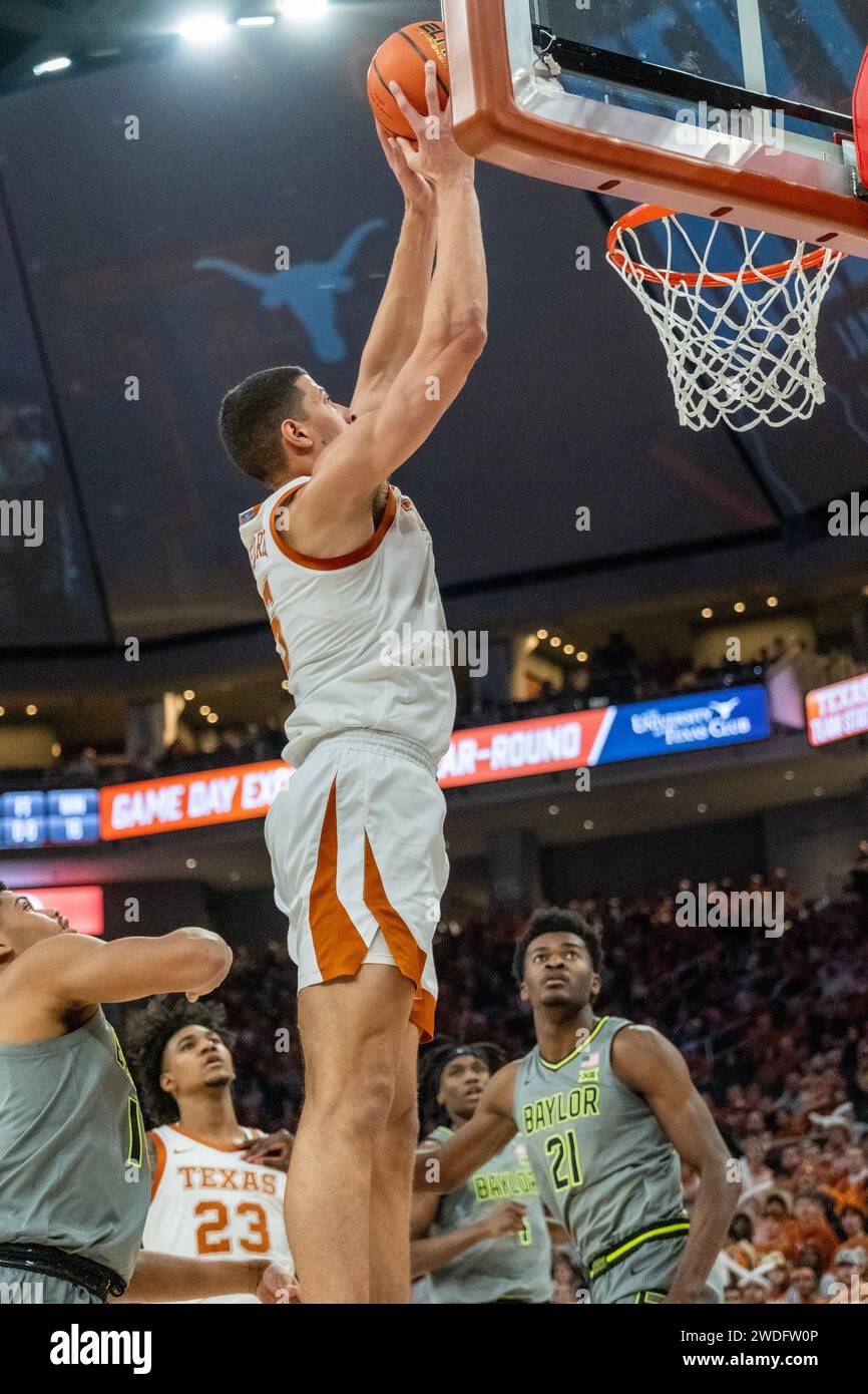 Texas, USA. 20th Jan, 2024. Kadin Shedrick #5 of the Texas Longhorns in ...