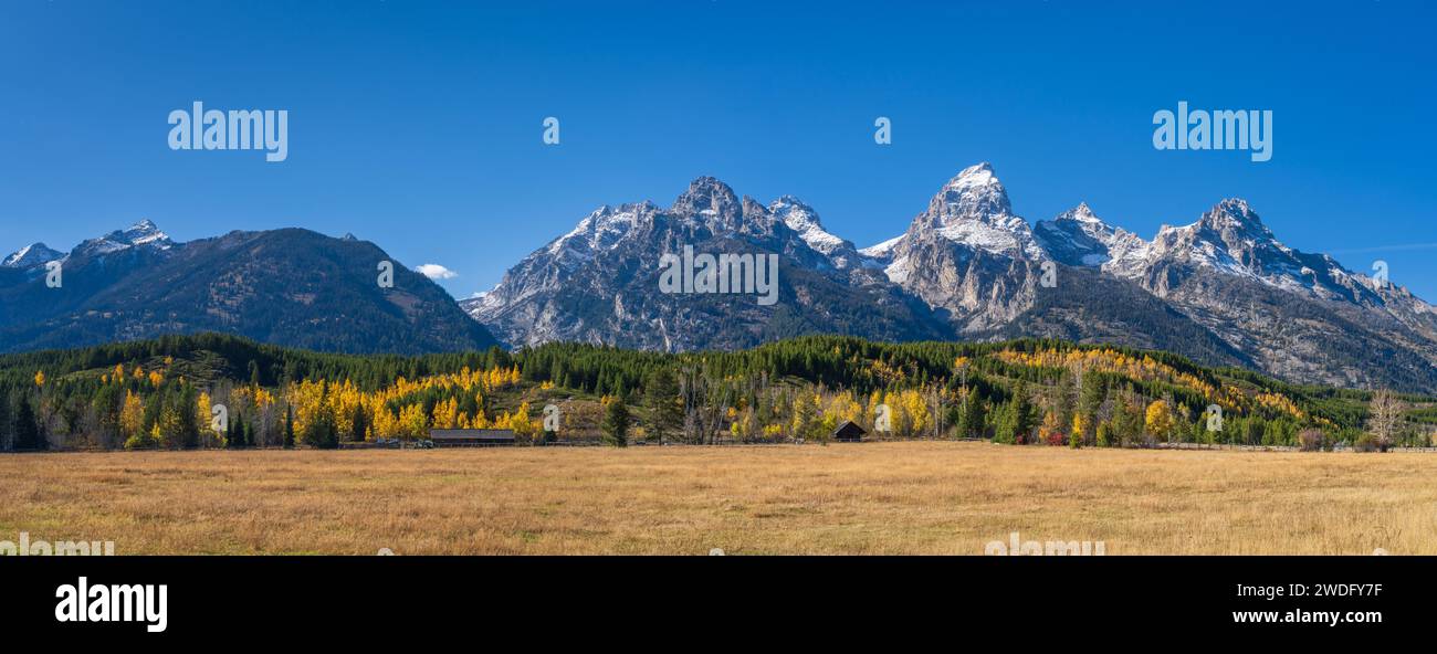 The Grand Tetons mountain range with fall foliage color in The Grand ...