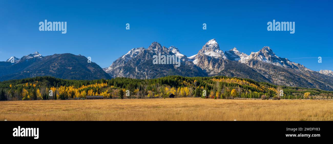 The Grand Tetons mountain range with fall foliage color in The Grand ...