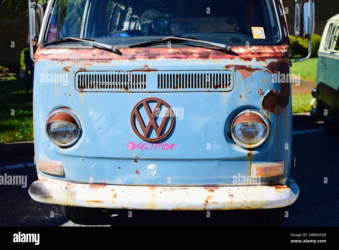 Vw bus rusty hi-res stock photography and images - Alamy