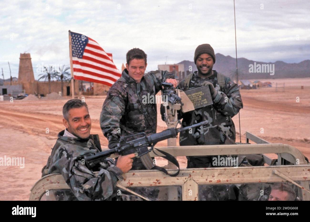 THREE KINGS 1999 Warner Bros. film with from left: George Clooney, Mark ...