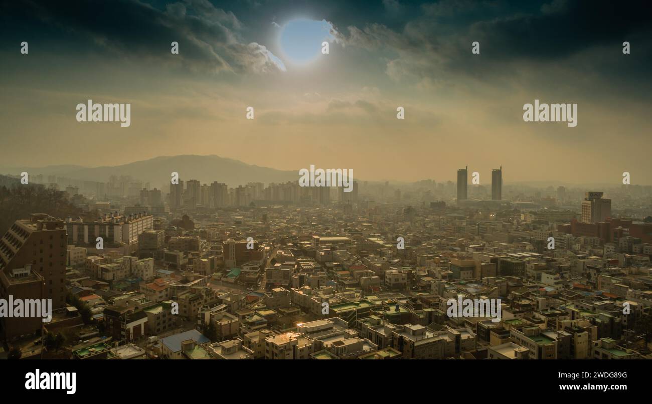 South korea university campus hi-res stock photography and images - Alamy