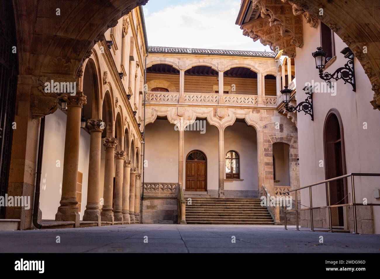 Plateresque style architecture hi-res stock photography and images - Alamy