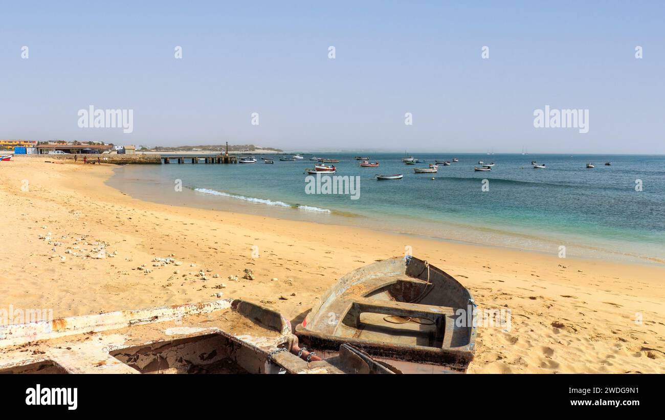 Traditional colorful fishing boats on Sal Rei beach. Boa Vista, Cape ...
