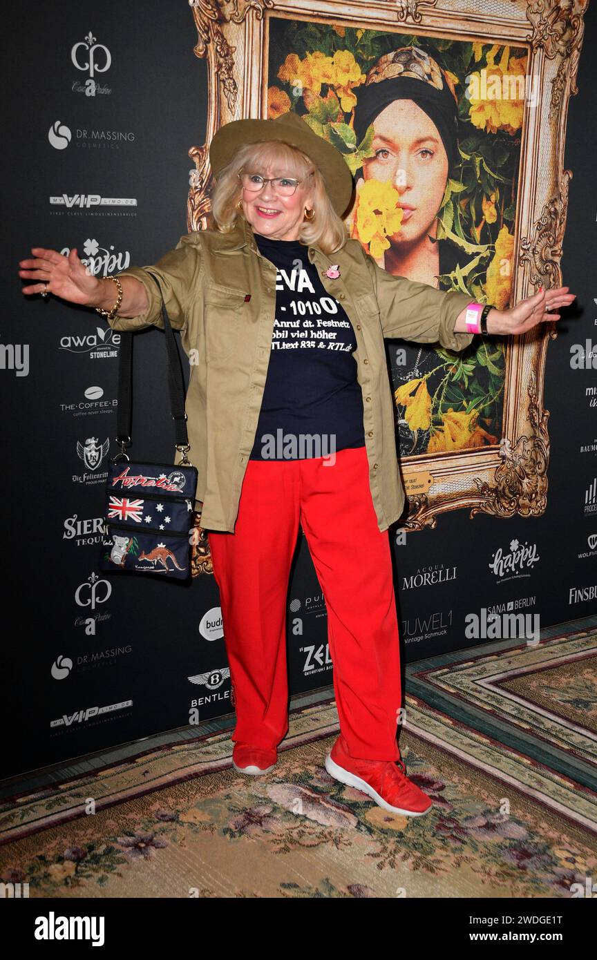 Eva Jacob beim Public Viewing der RTL Show Ich bin ein Star - Holt mich ...