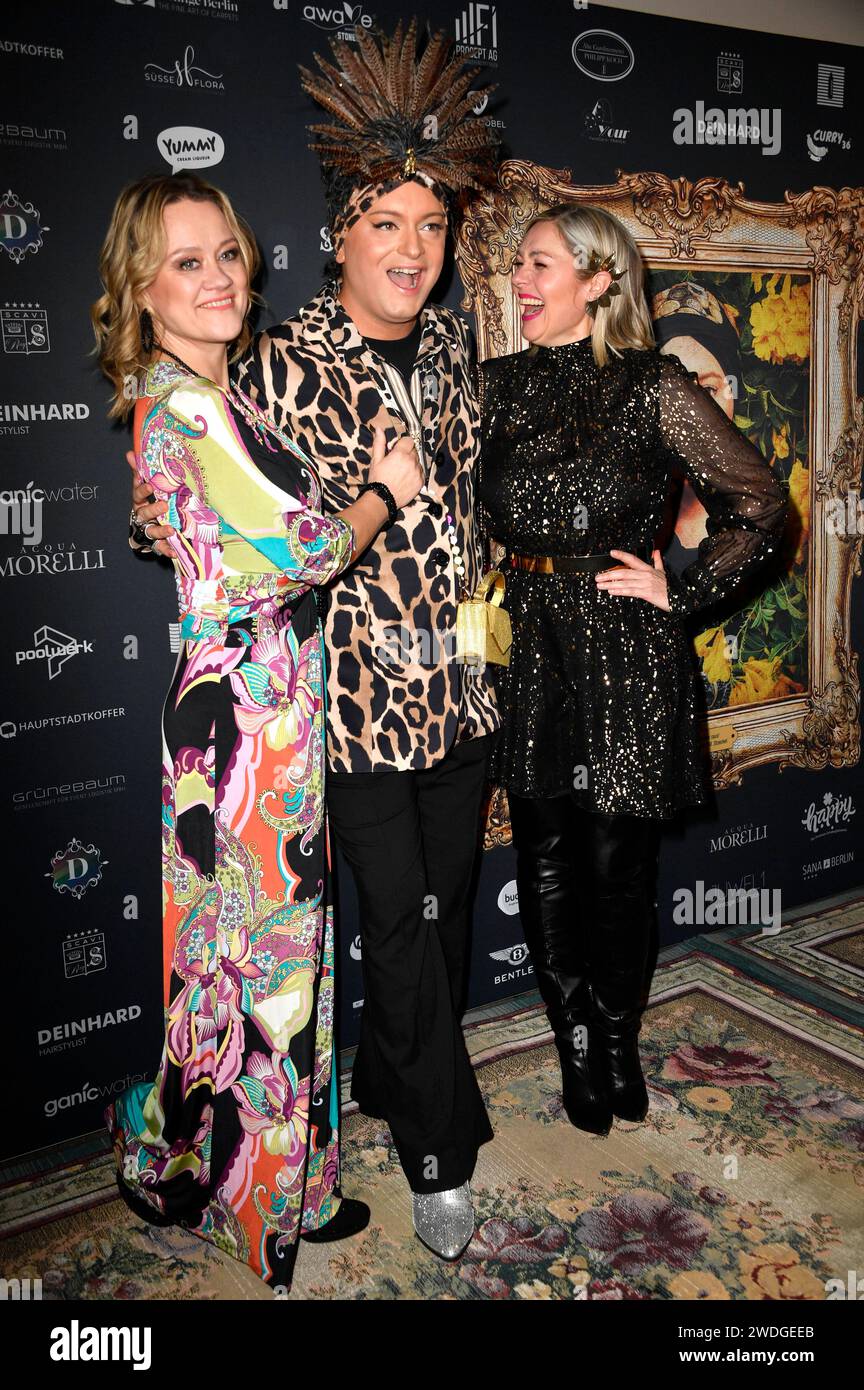 Lisa Feller, Julian F.M. Stoeckel und Ruth Moschner beim Public Viewing ...