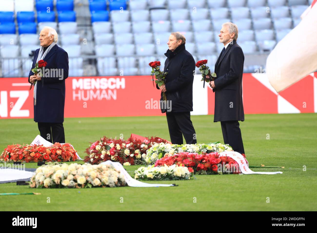 Franz Roth, Berti Vogts und Paul Breitner bei der Gedenkfeier für Franz ...