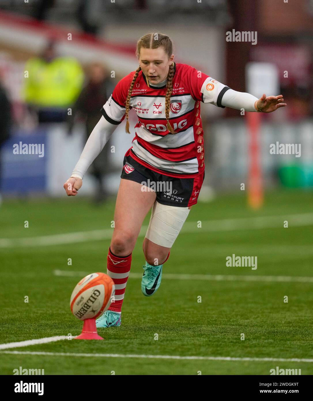 Gloucester,UK, 20 Jan 2024 Emma Sing (Gloucester) attempts conversion ...