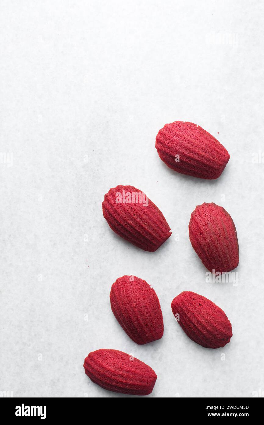 Red madeleines hi-res stock photography and images - Alamy