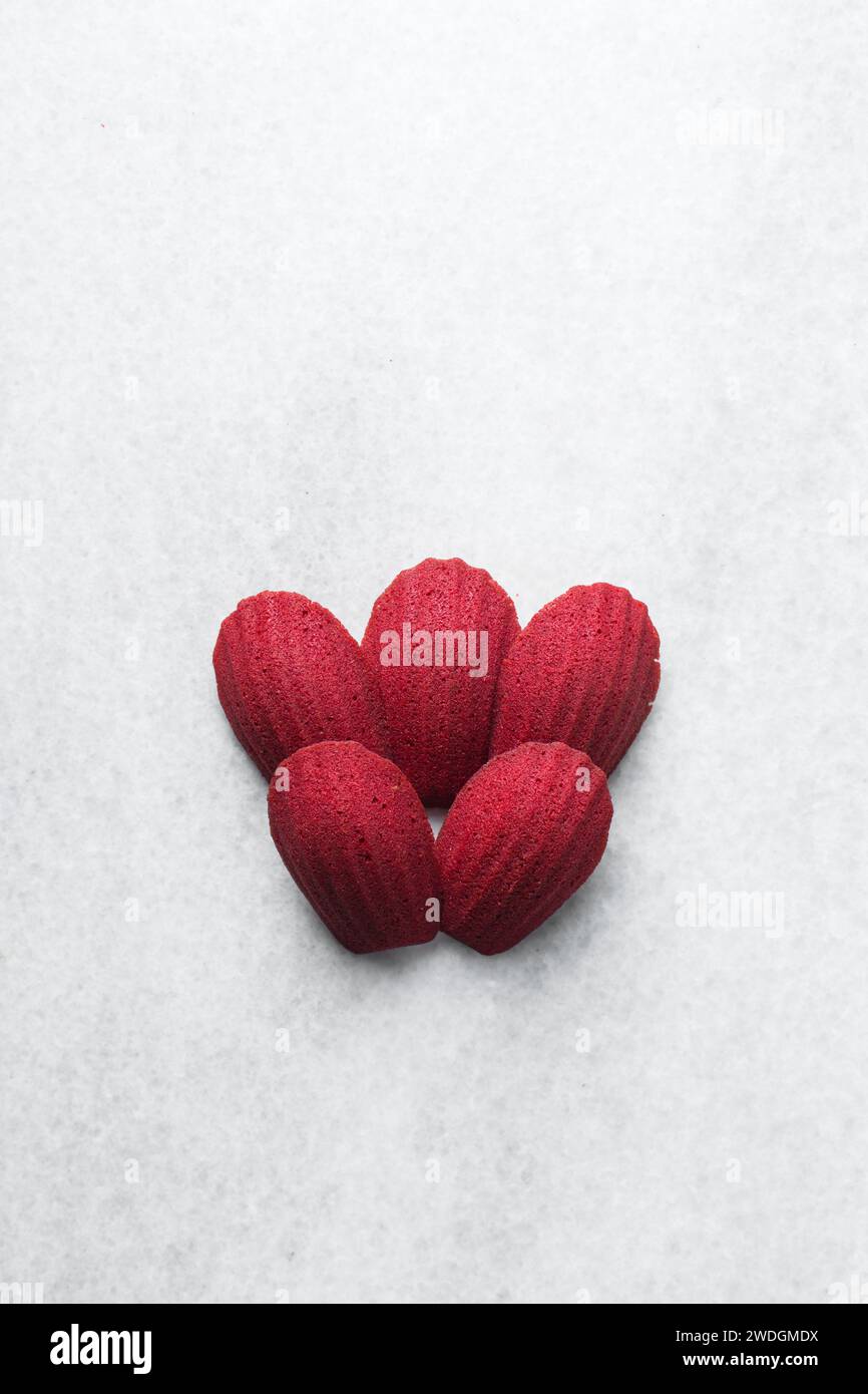Red velvet madeleines hi-res stock photography and images - Alamy