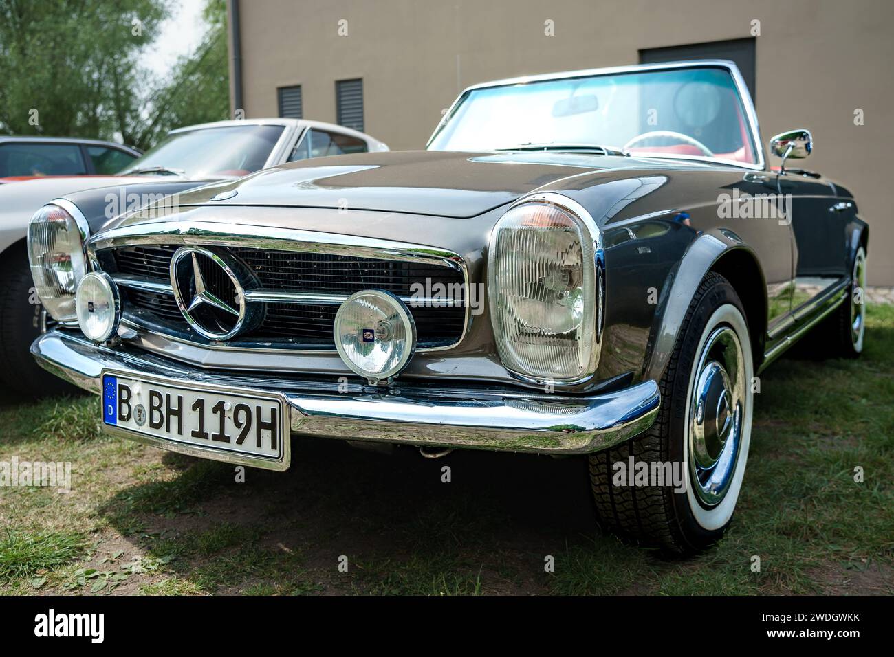 WERDER (HAVEL), GERMANY - MAY 20, 2023: The sports car Mercedes-Benz 230 SL (W113) Pagoda ...