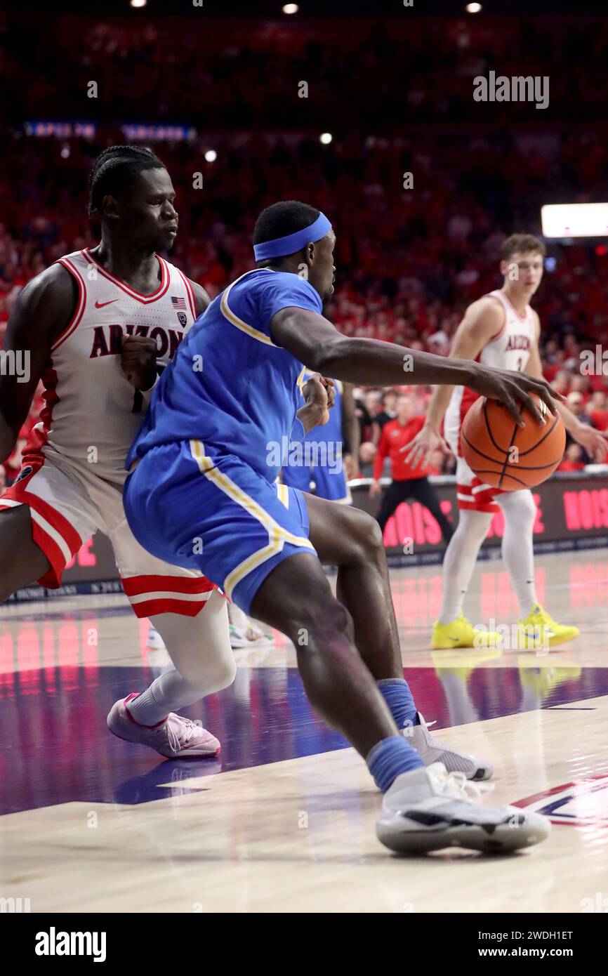 TUCSON, AZ - JANUARY 20: Arizona Wildcats center Oumar Ballo #11 ...