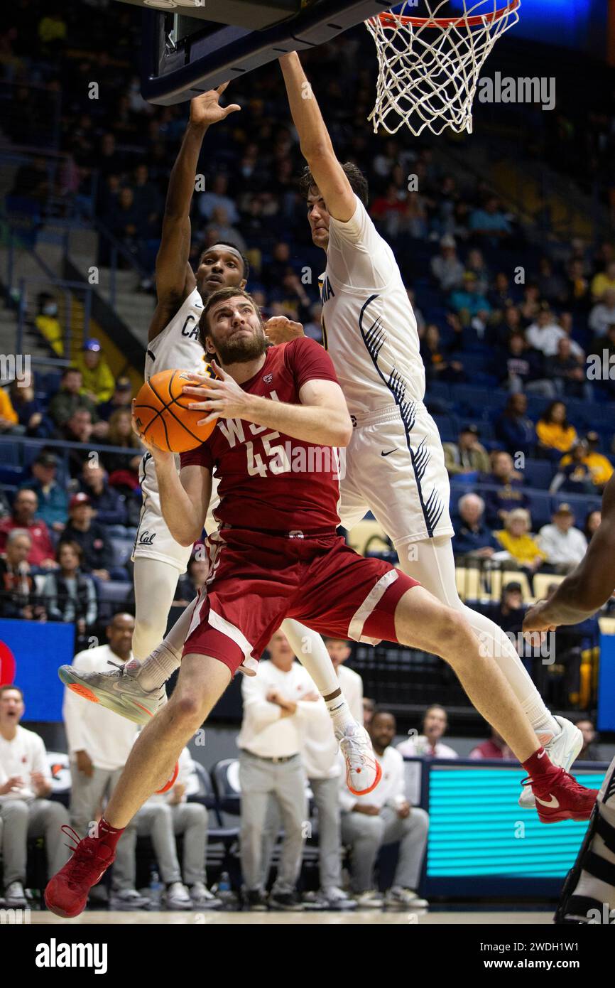 Washington State forward Oscar Cluff (45) looks for a shot between ...