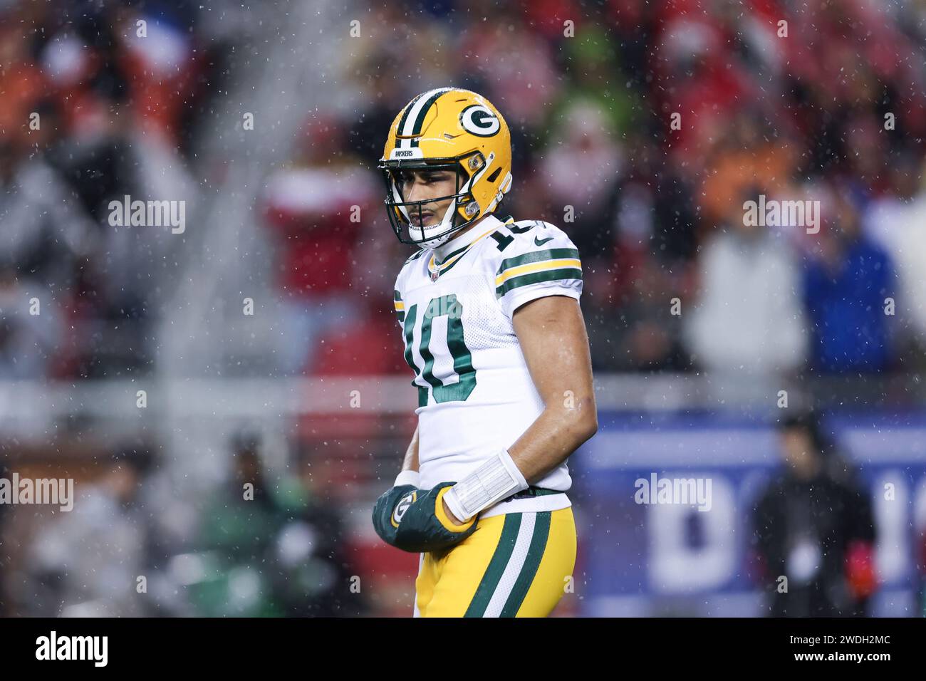 Green Bay Packers quarterback Jordan Love (10) waits for a play call ...