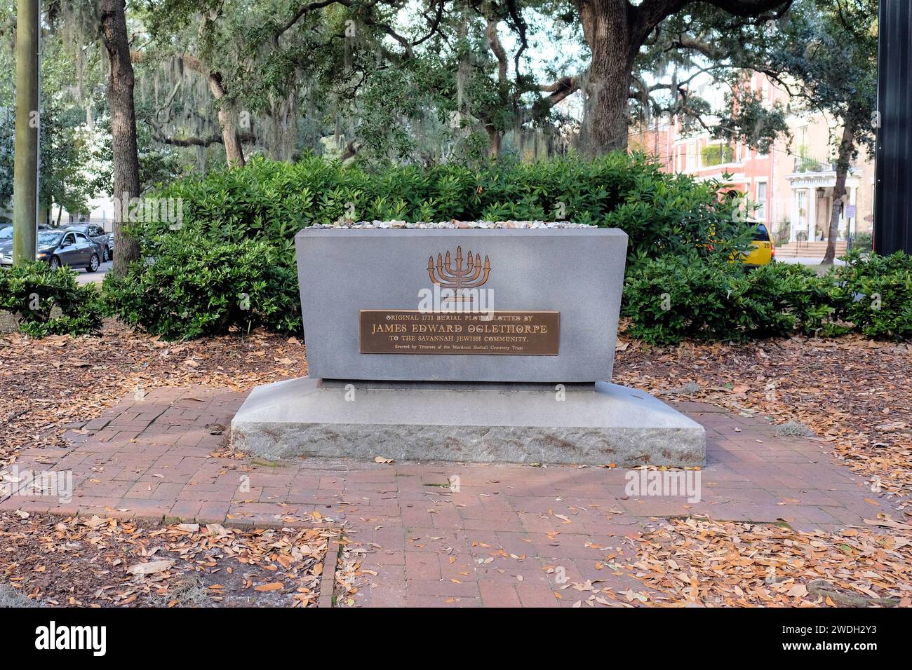 Historical marker at the original Jewish burial plot in Savannah ...