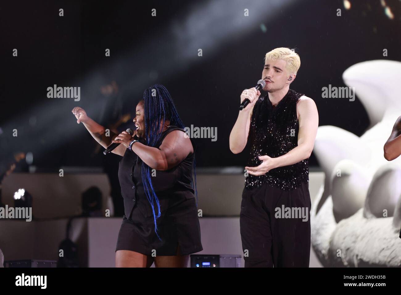 Singer jao hi-res stock photography and images - Alamy