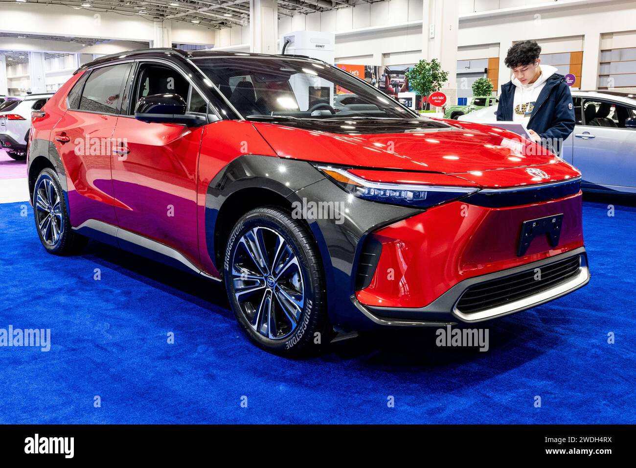 Toyota bz4x limited hi-res stock photography and images - Alamy