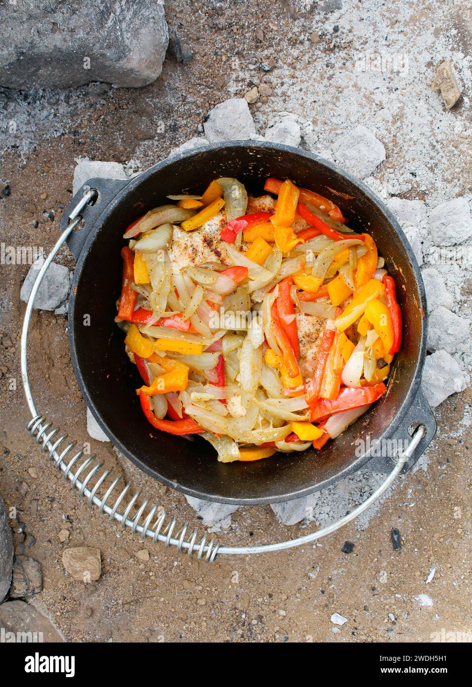 Outdoor Cast Iron Cooking, Outdoor Dutch Oven Cooking in the Arizona ...