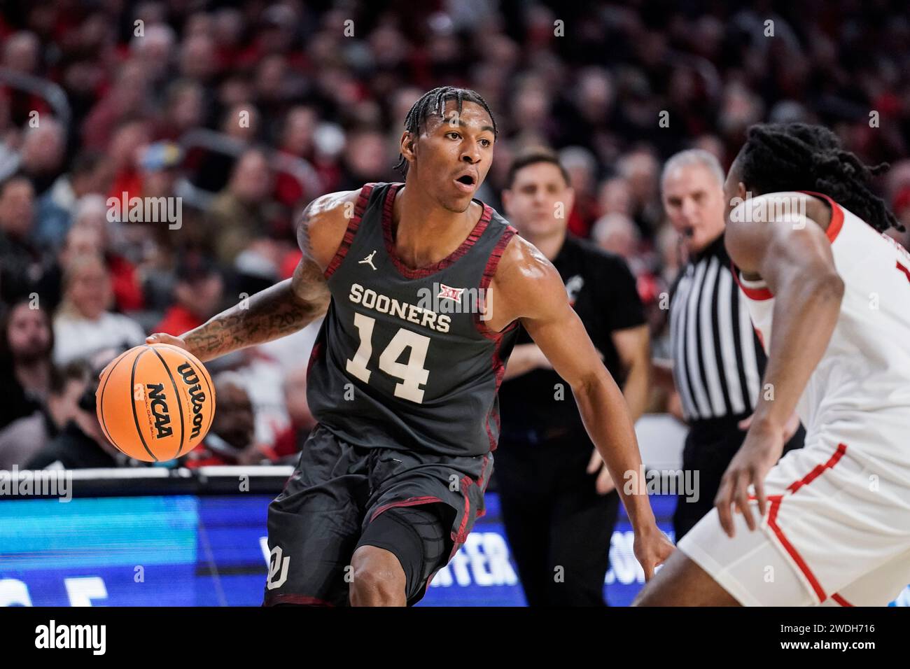 Oklahoma forward Jalon Moore controls the ball during the first half of ...