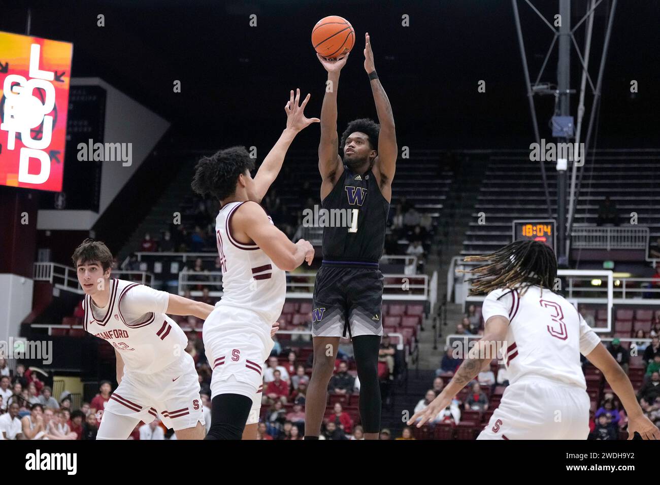 Washington forward Keion Brooks Jr. (1) shoots a 3-point basket over ...