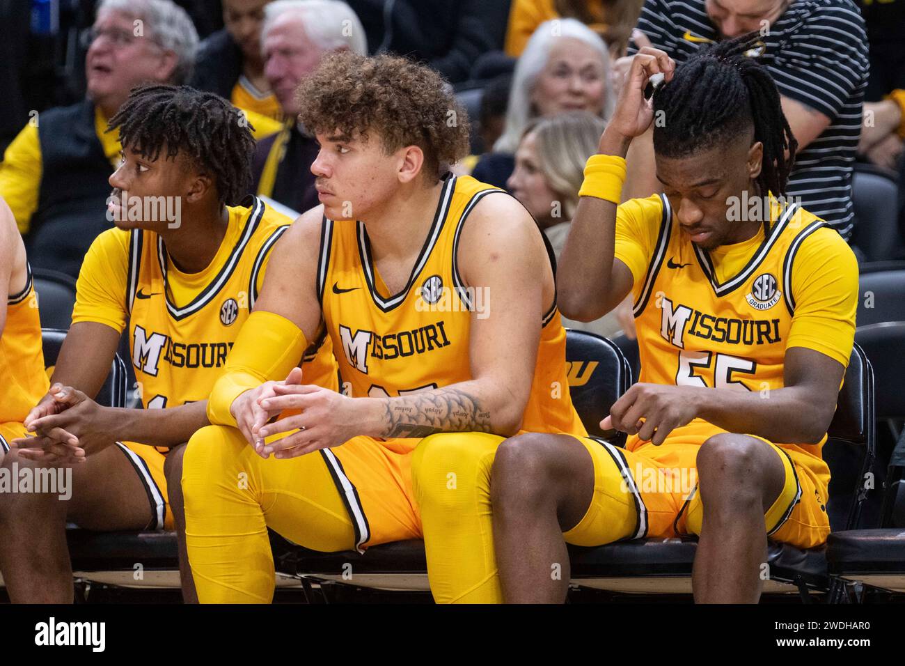 Missouri's Anthony Robinson II, left, Noah Carter, center, and Sean ...