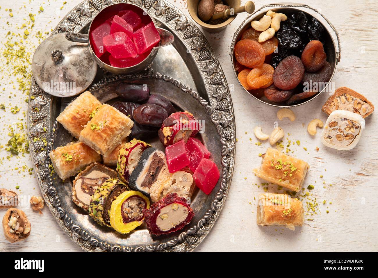 Arabic desserts hi-res stock photography and images - Alamy