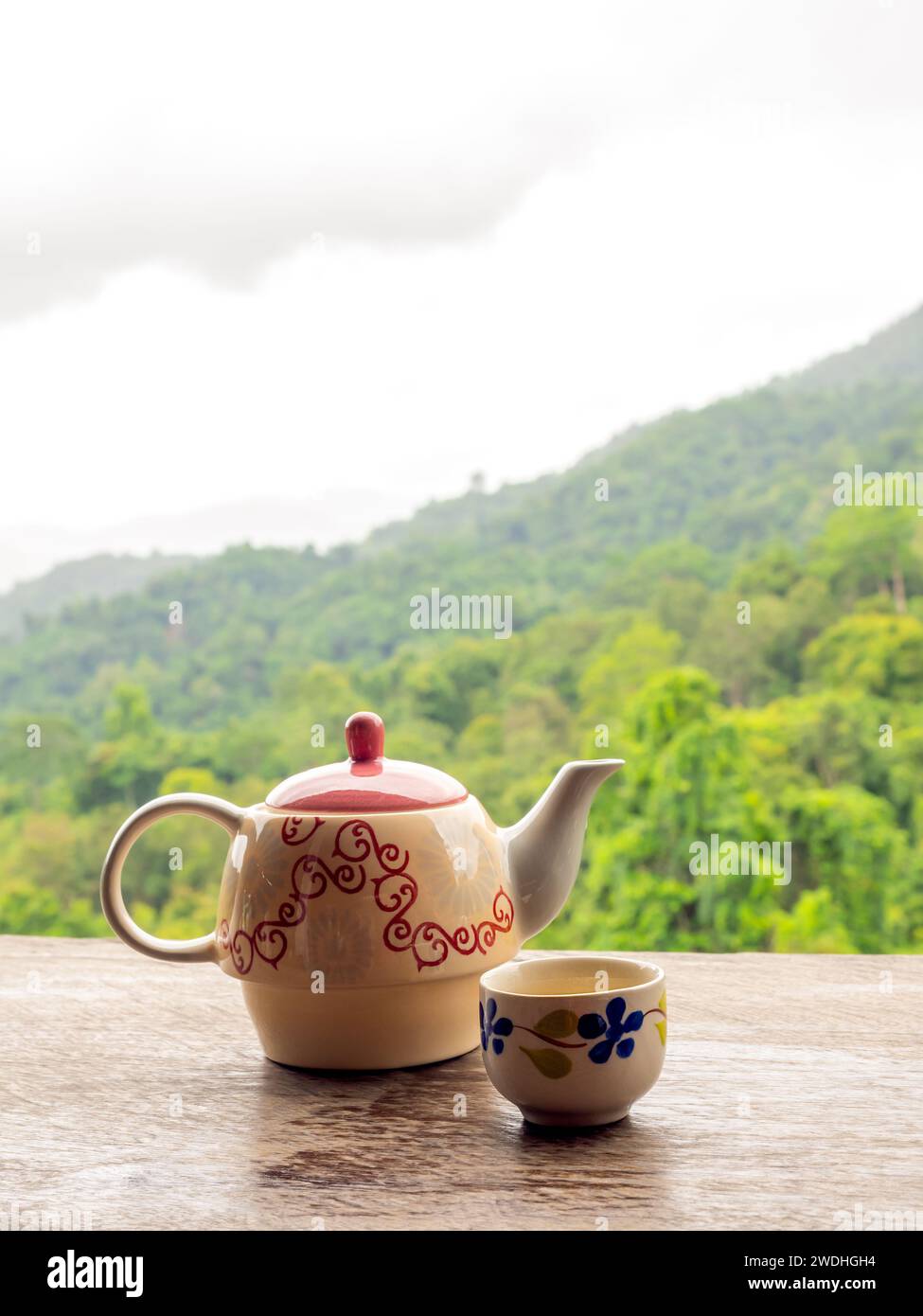 Teapots set. Asian style of ceramic teapot with hot tea cups preparing ...