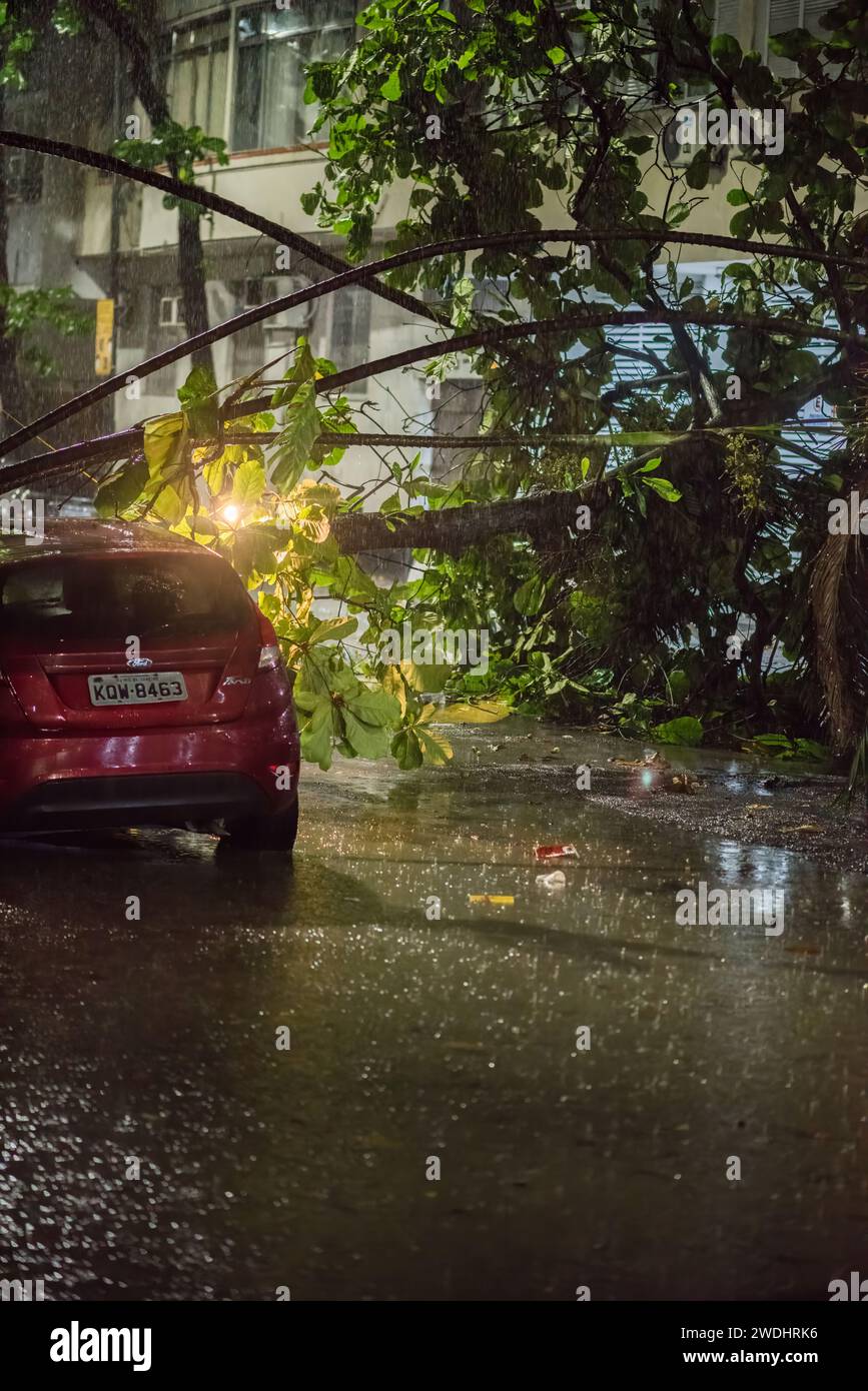 Rio de Janeiro, Brazil. 21st Jan, 2024. Severe tropical storm aftermath ...