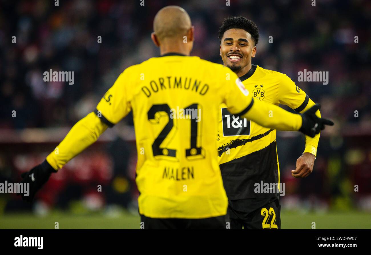 Cologne, Germany. 20th Jan 2024. Torjubel: Donyell Malen und Ian Maatsen (BVB) 1. FC Köln ...