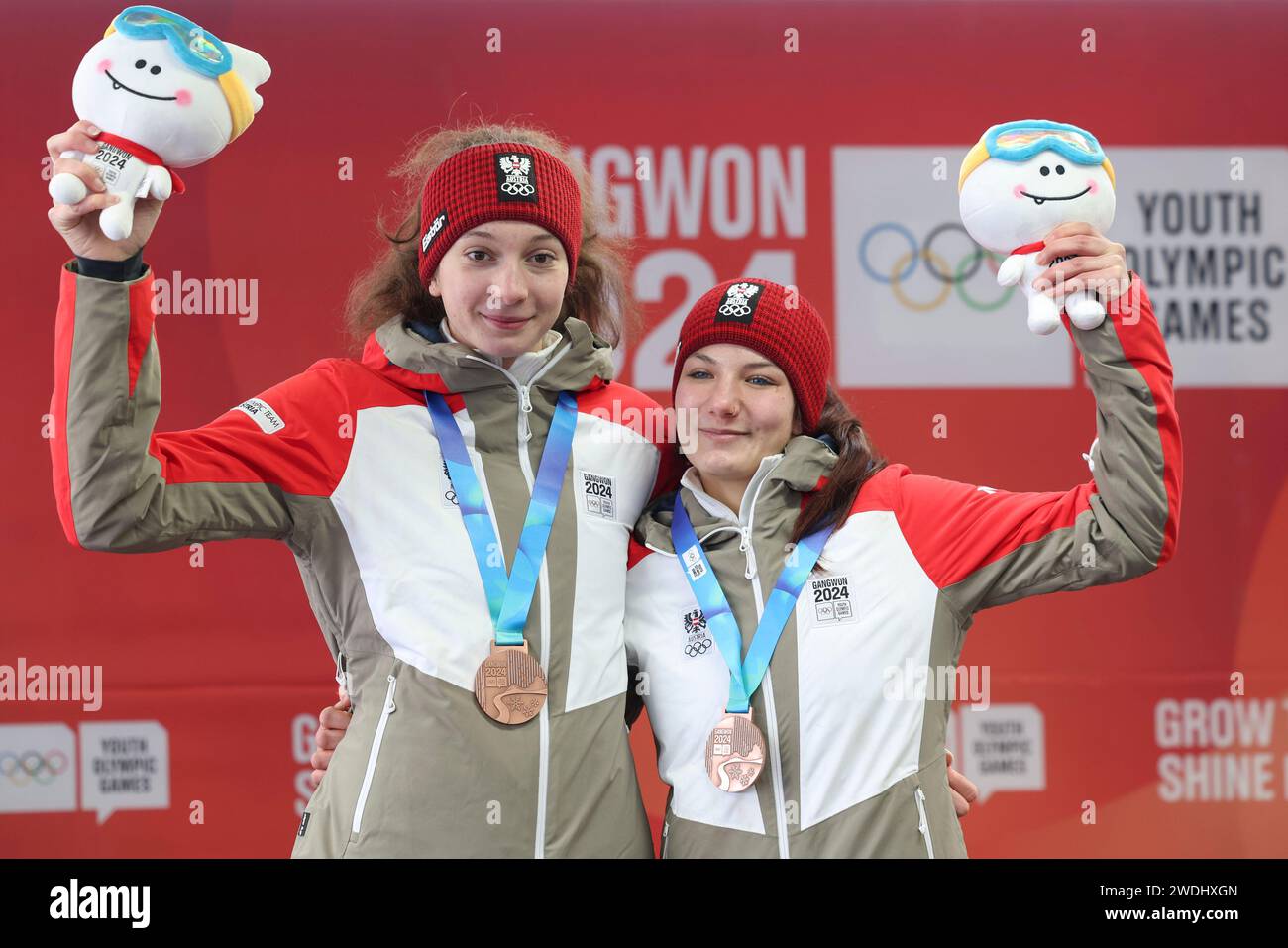 Pyeongchang, South Korea. 21st Jan, 2024. Bronze medalists Lina Riedl ...