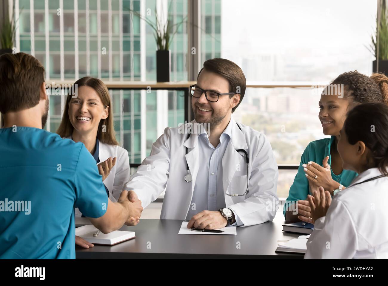 African american woman shaking head hi-res stock photography and images ...