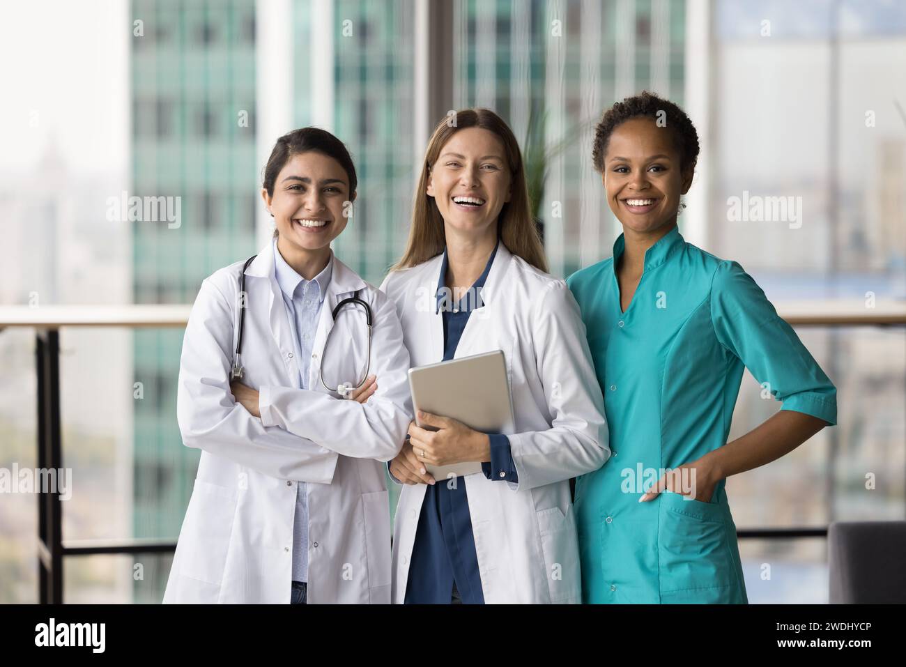 Diverse team medical doctors hi-res stock photography and images - Alamy